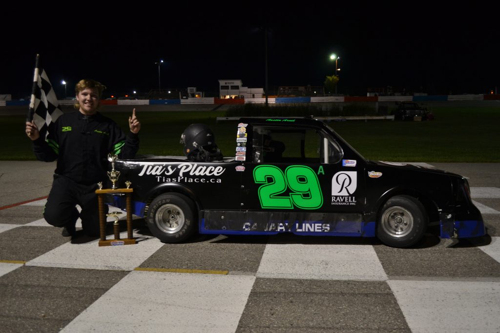 Champions Crowned at Season Finale – Grand Bend Speedway