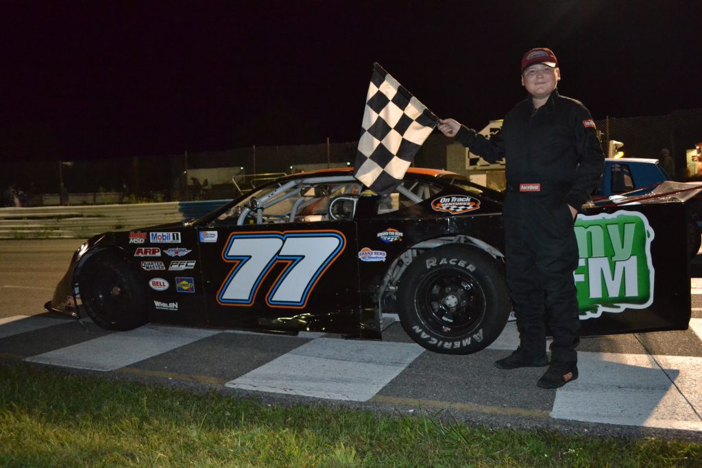 Champions Crowned at Season Finale – Grand Bend Speedway
